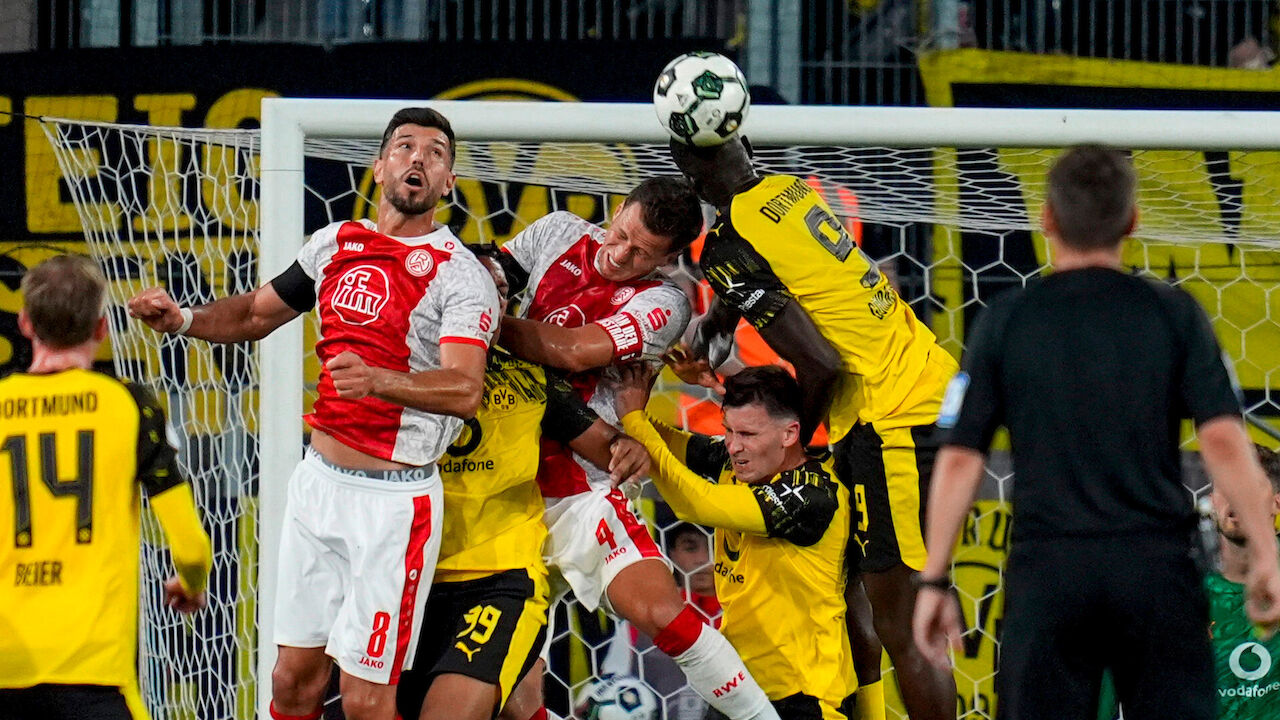 BVB-TV | Highlights: Rot-Weiss Essen - BVB